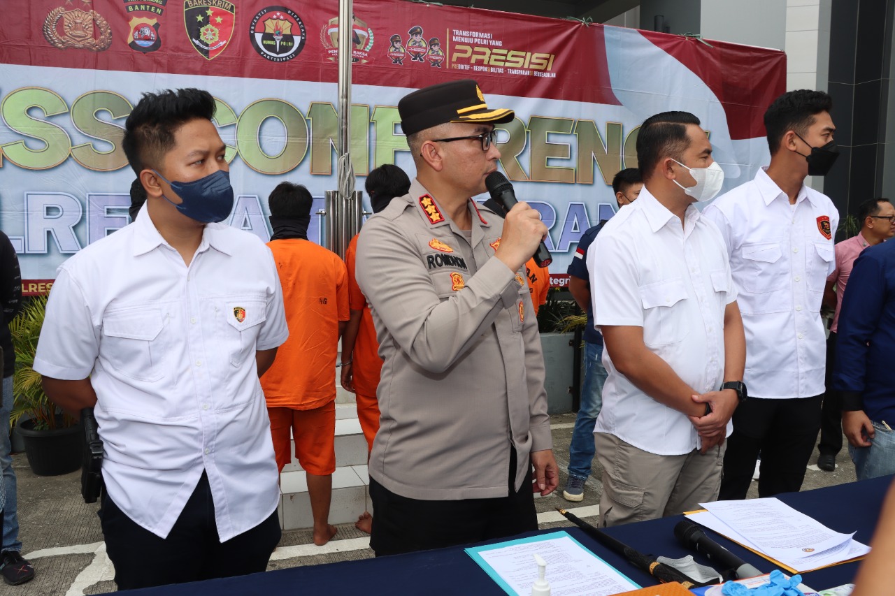 Satreskrim Polresta Tangerang tangkap empat penimbun BBM bersubsidi | satreskrim-polresta ...